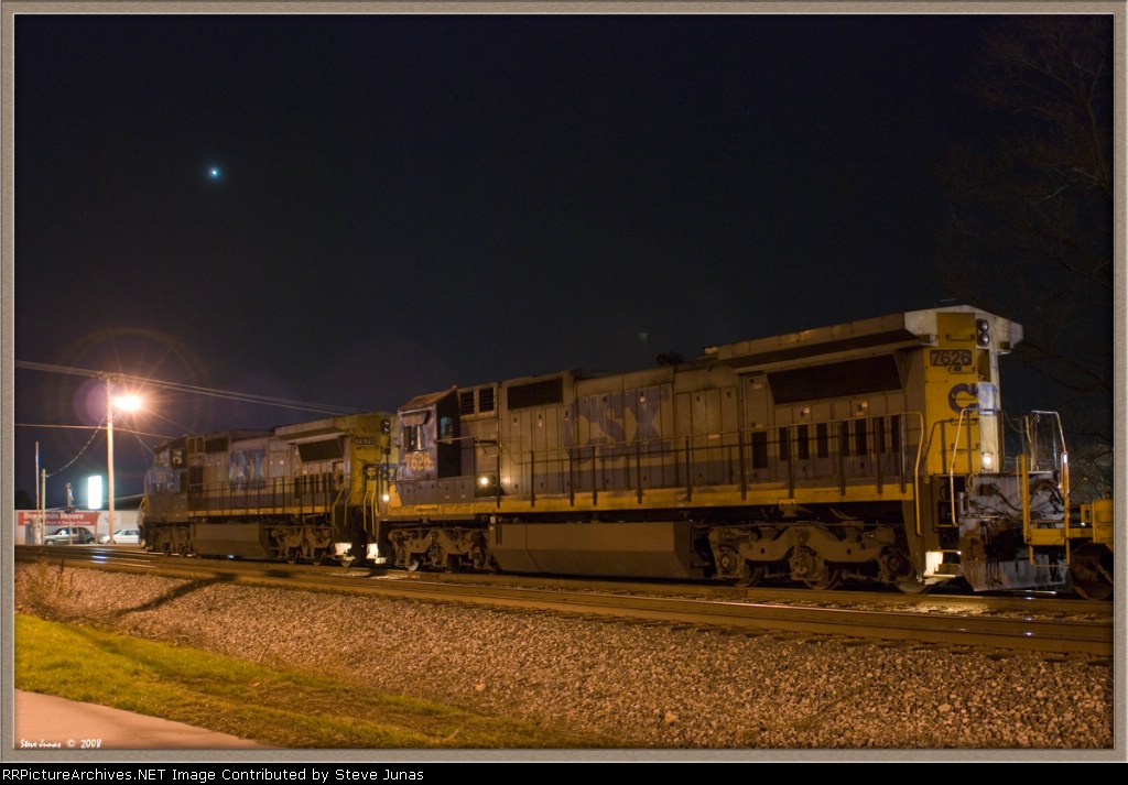 CSX 7878,7626 Q237 sit in the Morgantown siding southbound